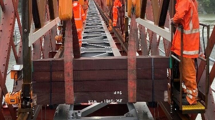 Bridge 13 Hoki Rail Beam Replacement- Isaac Construction